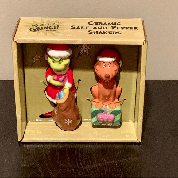 Dr. Seuss | Holiday | Grinch Max Salt And Pepper Shaker Set How The ...